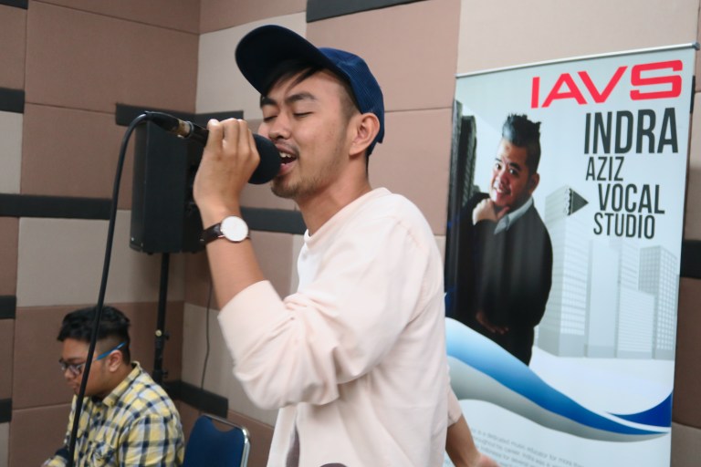 Galeri Foto – Indra Aziz Vocal Studio