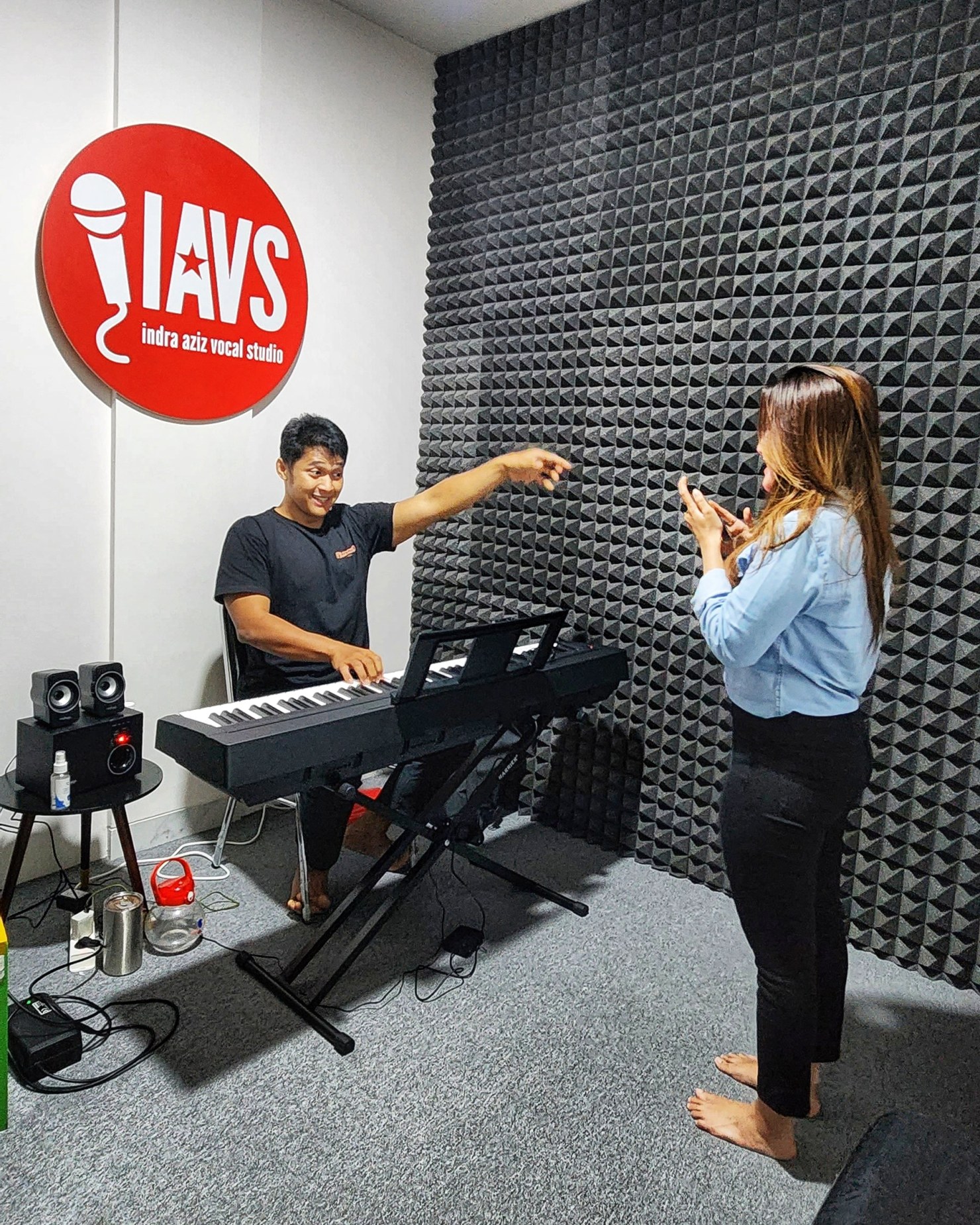 Indra Aziz Vocal Studio – Sekolah vokal untuk penyanyi yang profesional ...